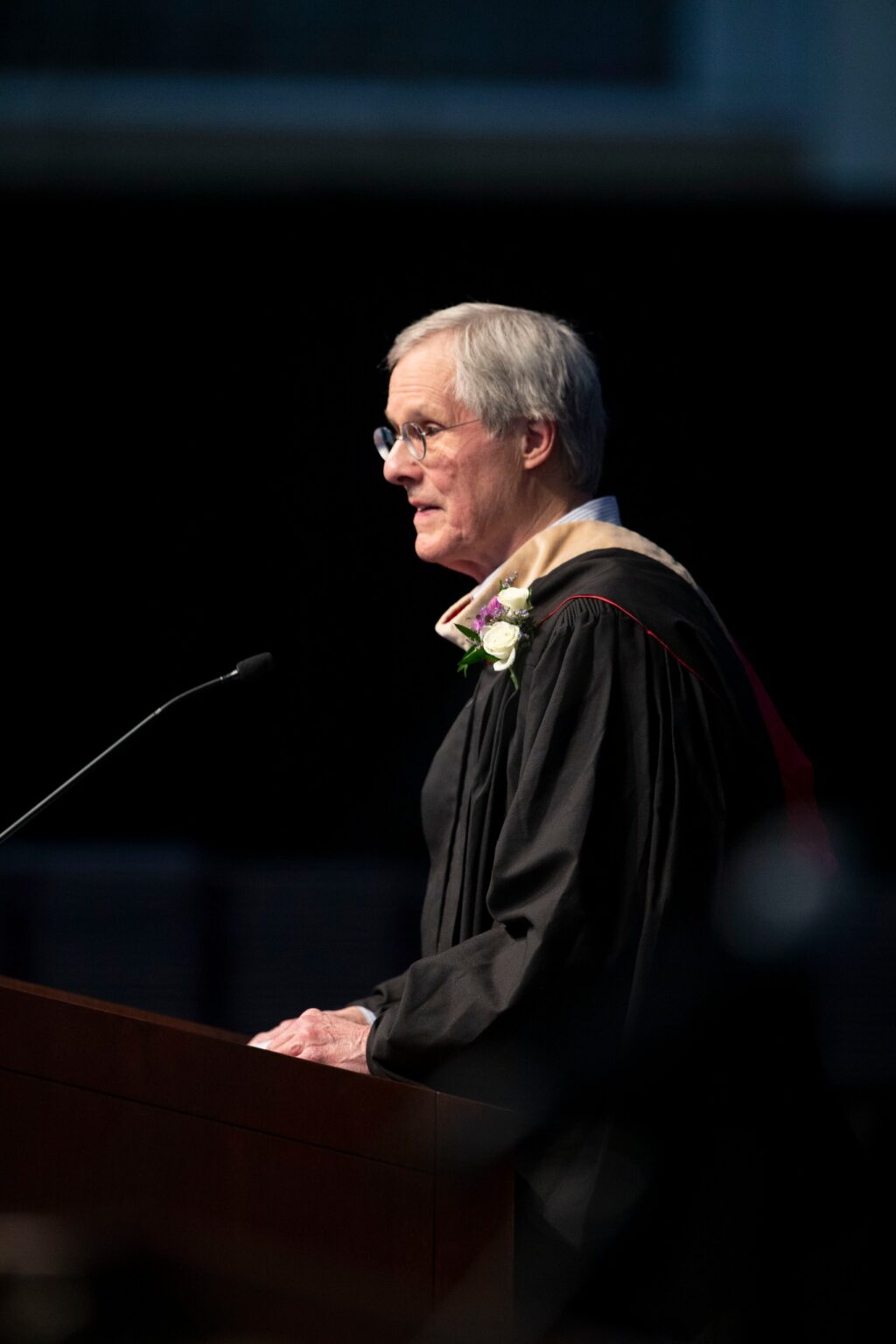UW-W celebrates nearly 900 graduates at winter commencement ...